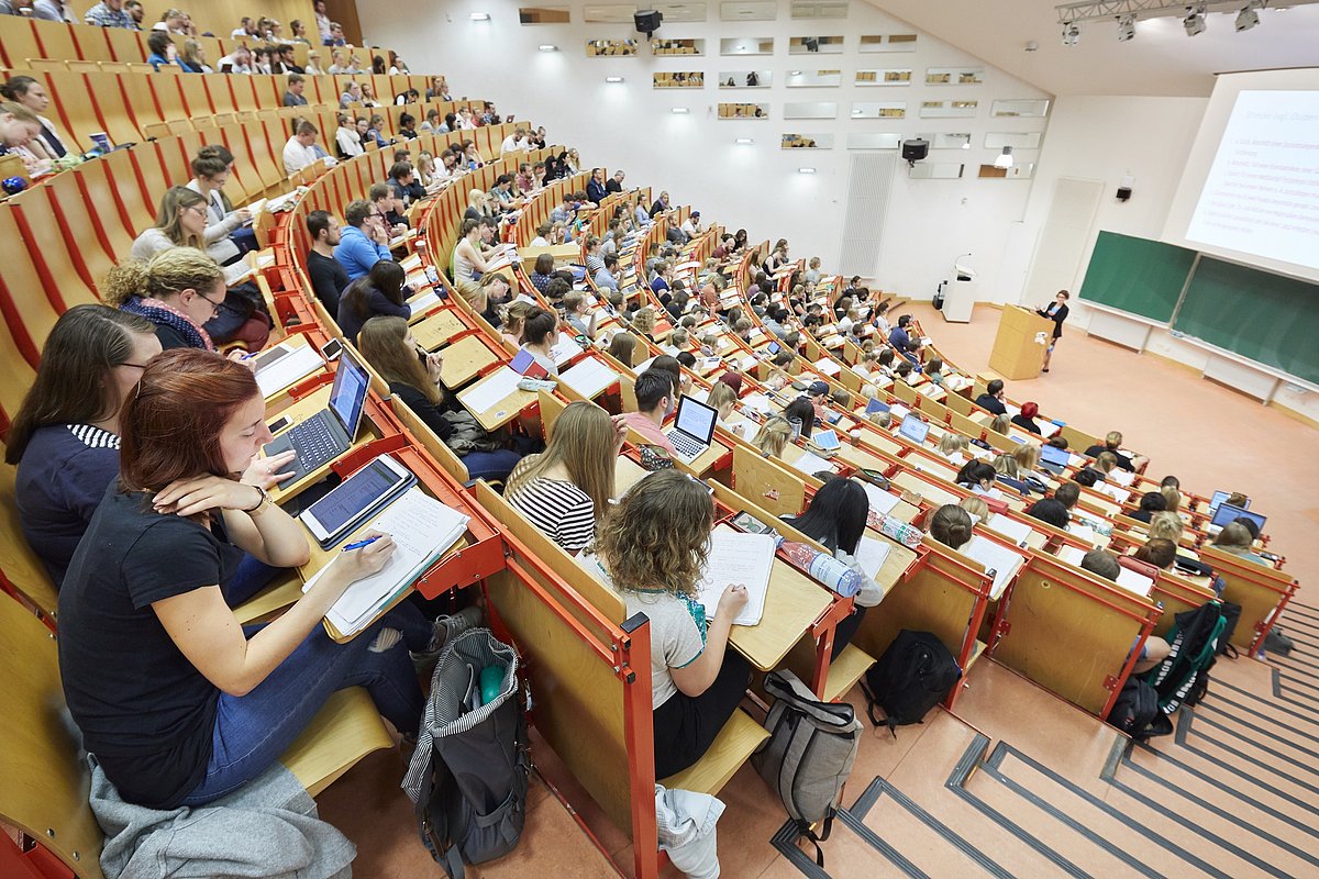 Jetzt für ein Studium an der Bergischen Universität bewerben