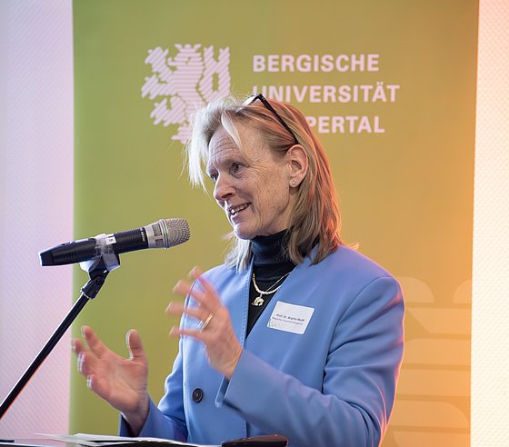 Besondere Wertschätzung für leidenschaftliche Forschung: FABU ehrt ...